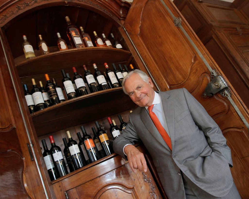 Bernard Magrez : une parcelle expérimentale à La Tour Carnet - Bernard ...