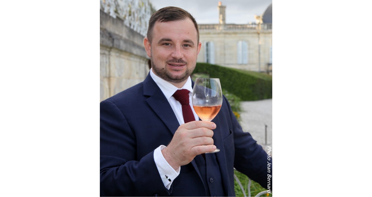Les conseils de dégustation de Bastien Debono, Meilleur Sommelier de ...